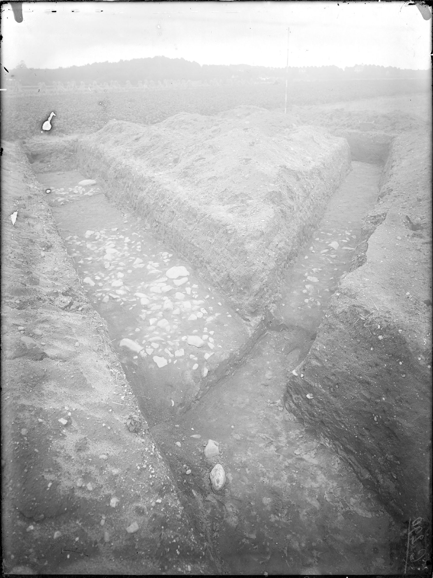 Archief van het Rijksmuseum van Oudheden | De keienbestrating in de ...