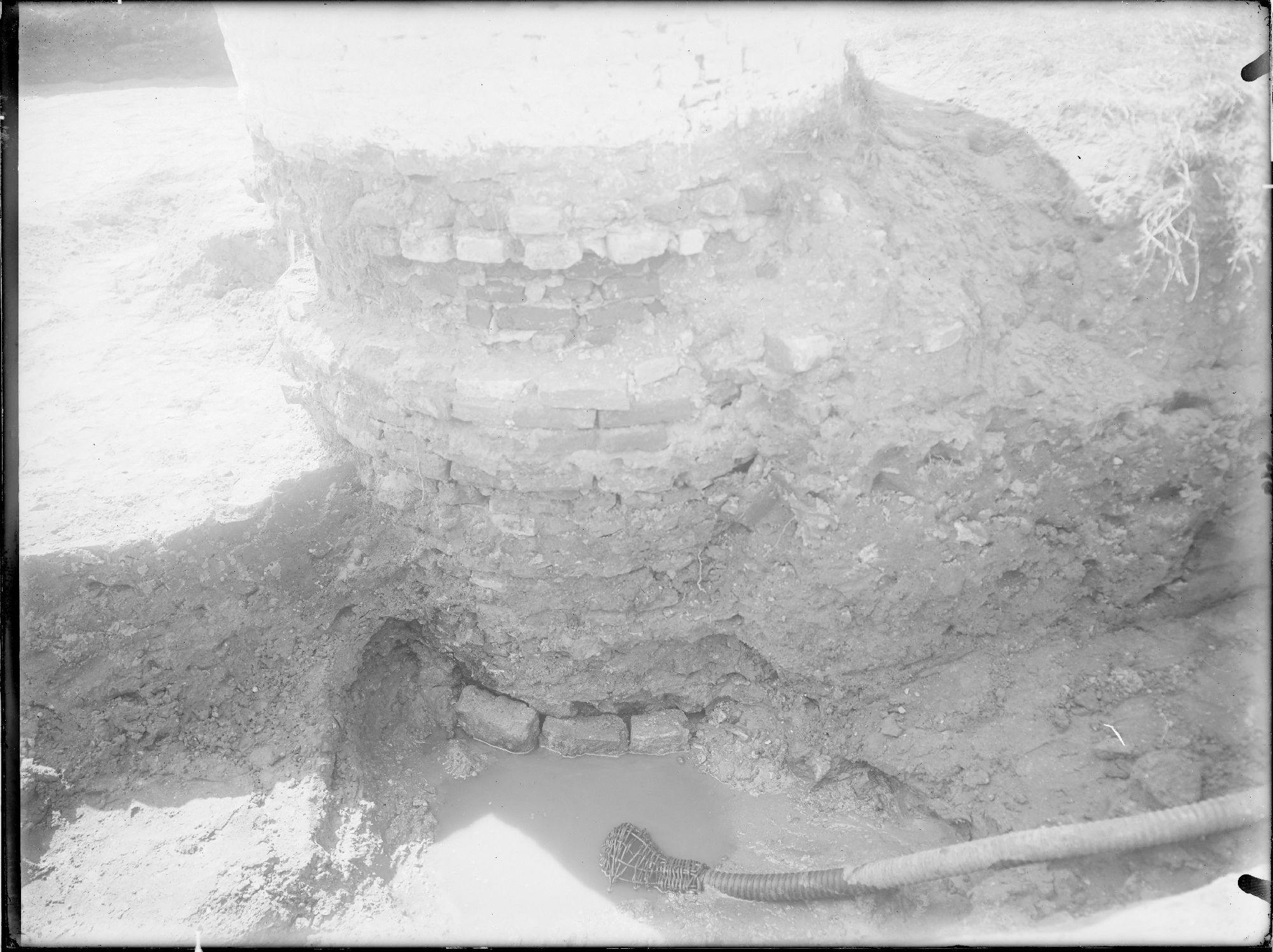 Archief van het Rijksmuseum van Oudheden | Fundament v.h. kerkje van St ...