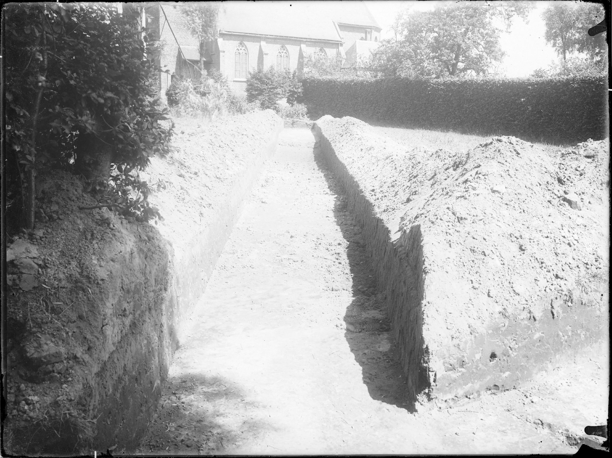 Archief van het Rijksmuseum van Oudheden | Gracht om een later ...